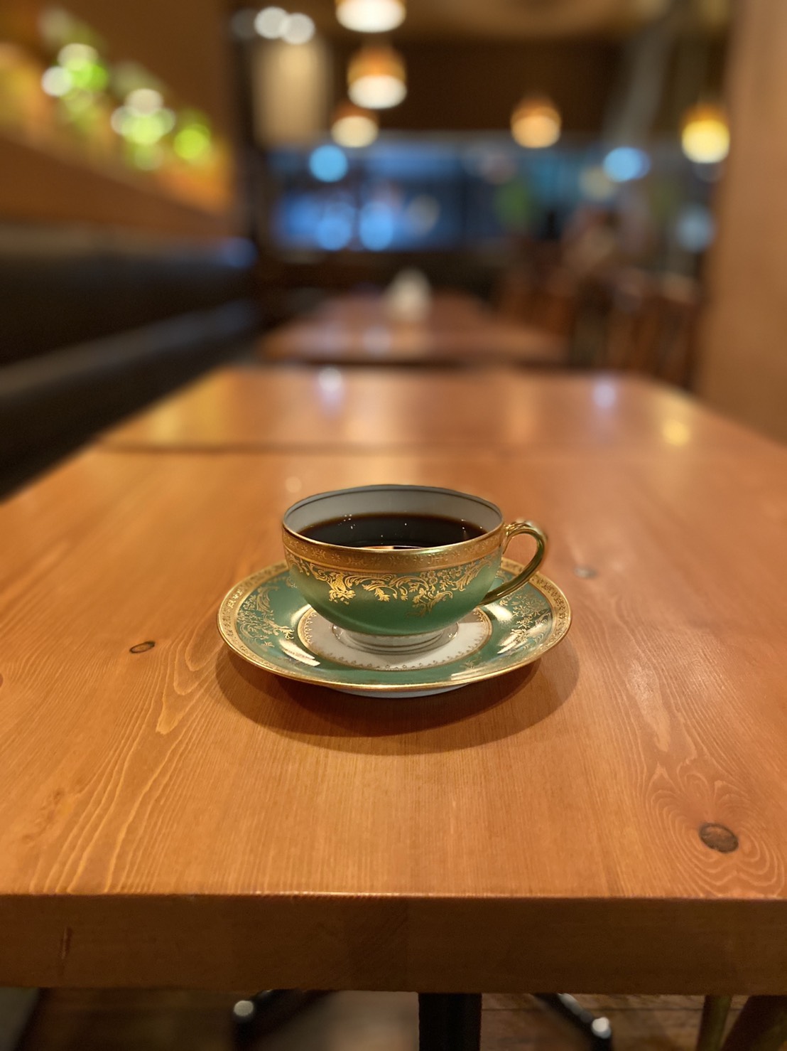 カップ＆ソーサ『ポンパドールヴェール』 | くつろぎとぬくもりのカフェ凛 こだわりの炭火自家焙煎コーヒー | COFFEE RIN